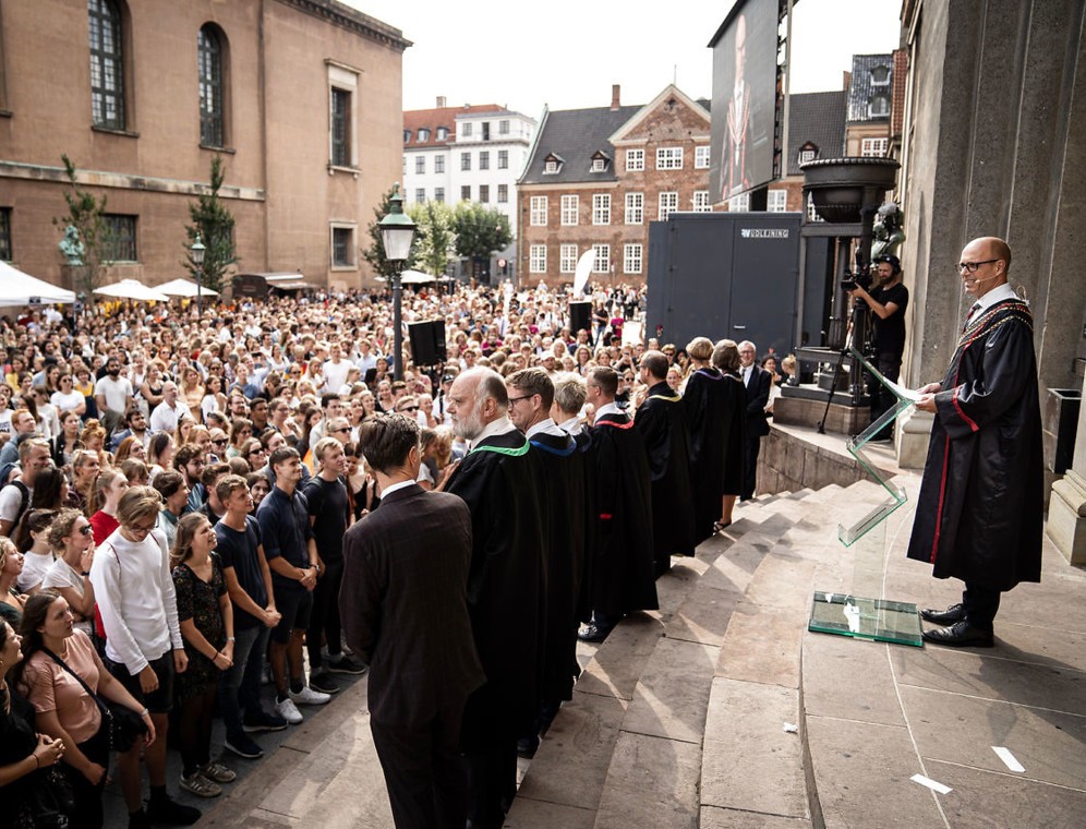 Klar, parat, studiestart: Universiteterne på SoMe